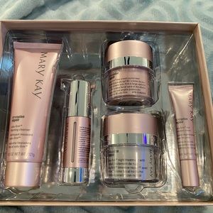Mary Kay | Skincare | Mary Kay Timewise Repair Set | Poshmark